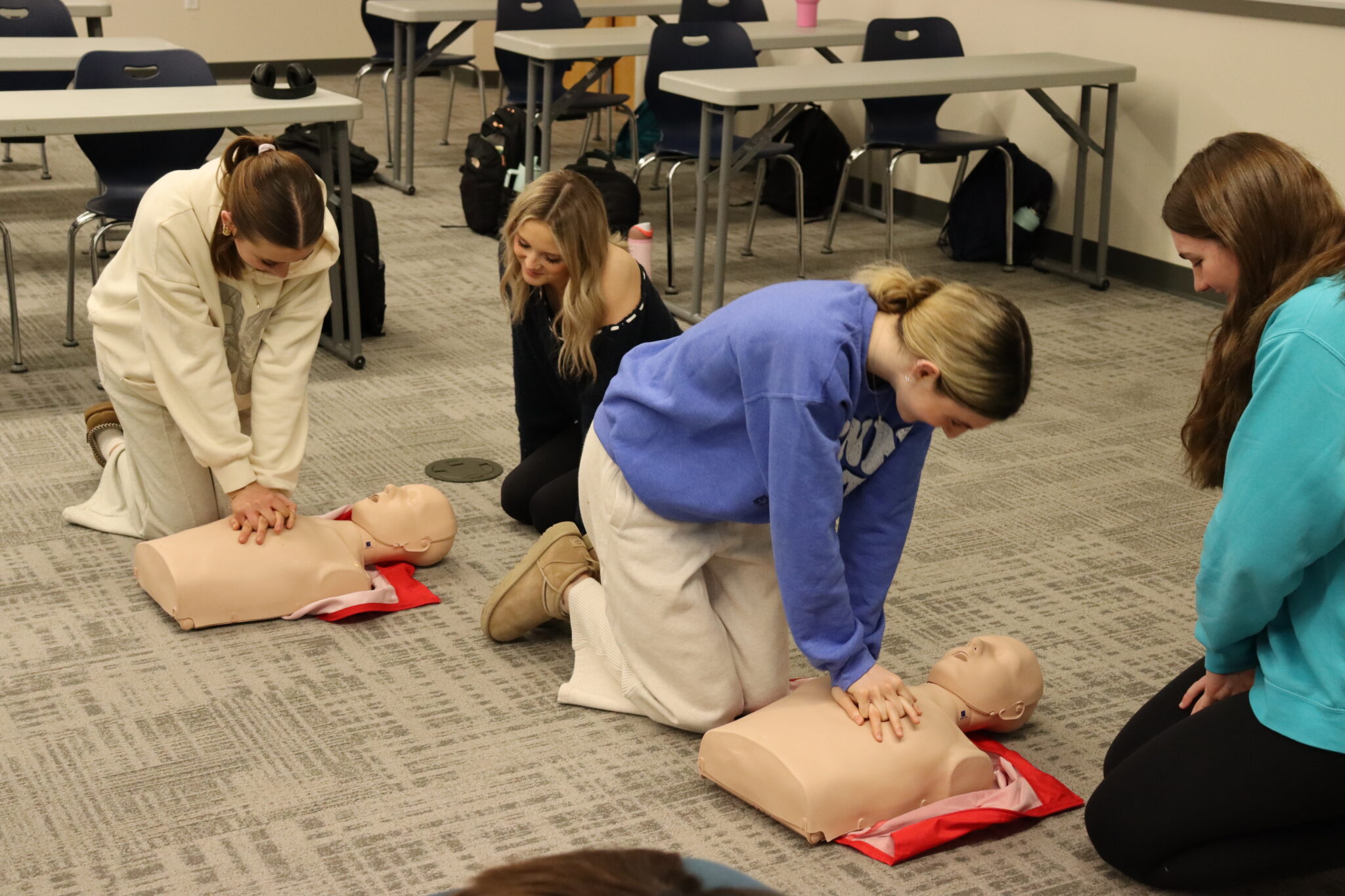 CPR lesson for freshmen - Great PA Schools